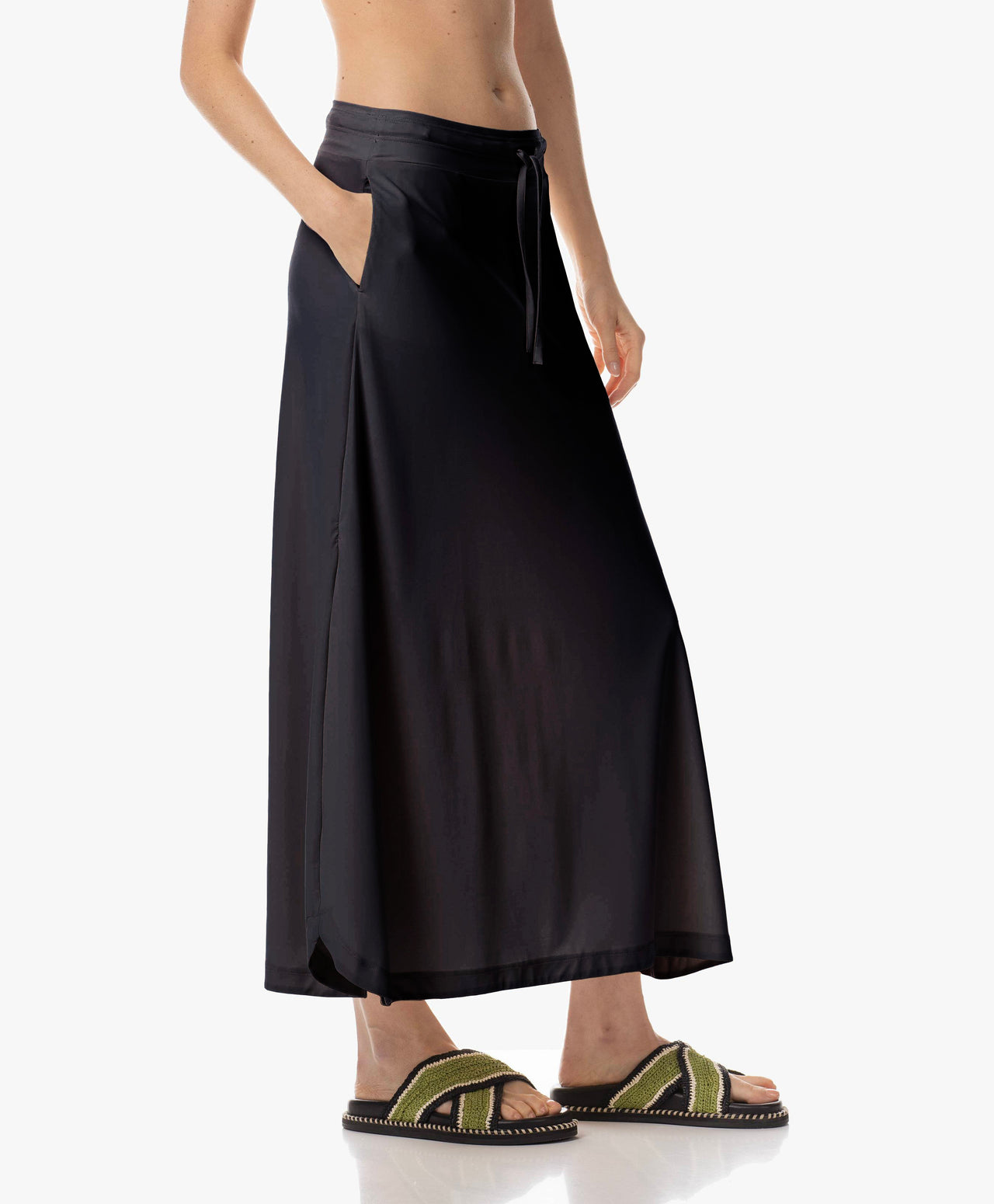 Skirt | Light Travel | Ruby | Black-Blue | Japan TKY – JapanTKY